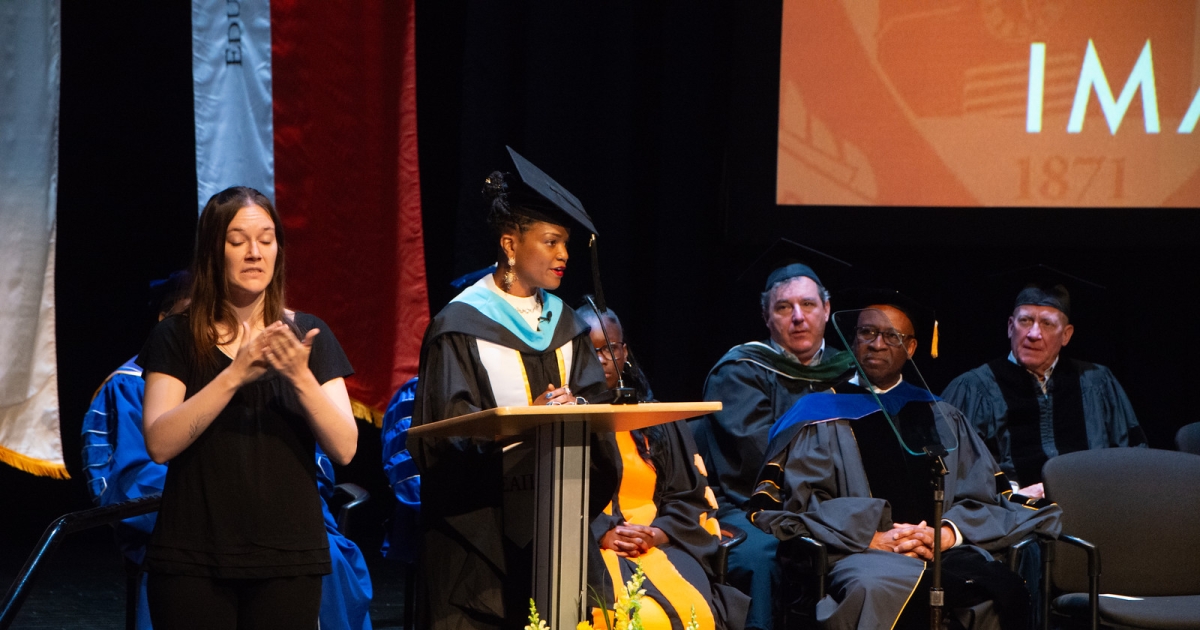 Aitina Fareed-Cooke Reminds Students ‘It’s on You Now’ at First-Year ...